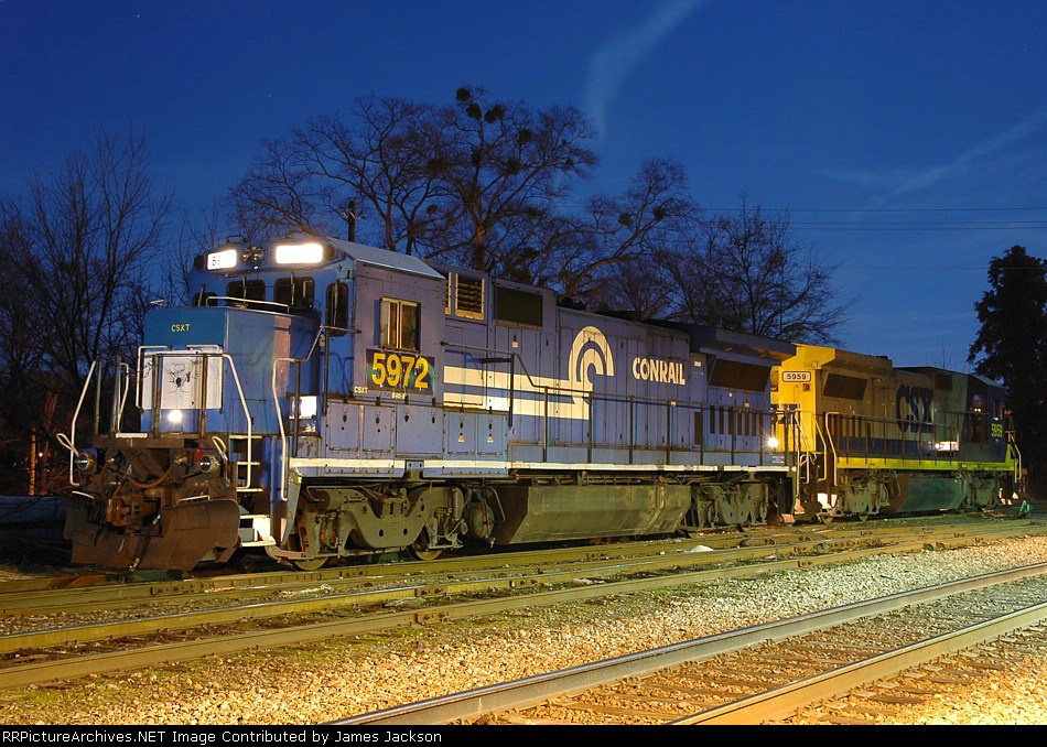 Y111 CSX 5972 & 5959